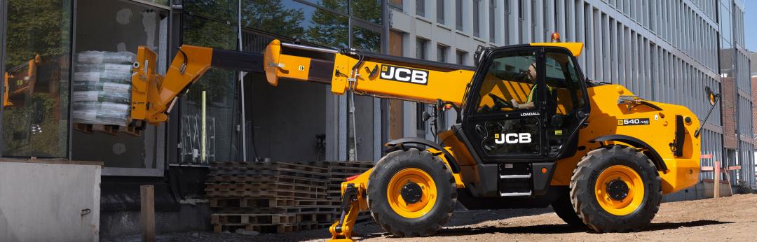 Summit Platforms - Summit Platforms buys JCB Telehandlers
